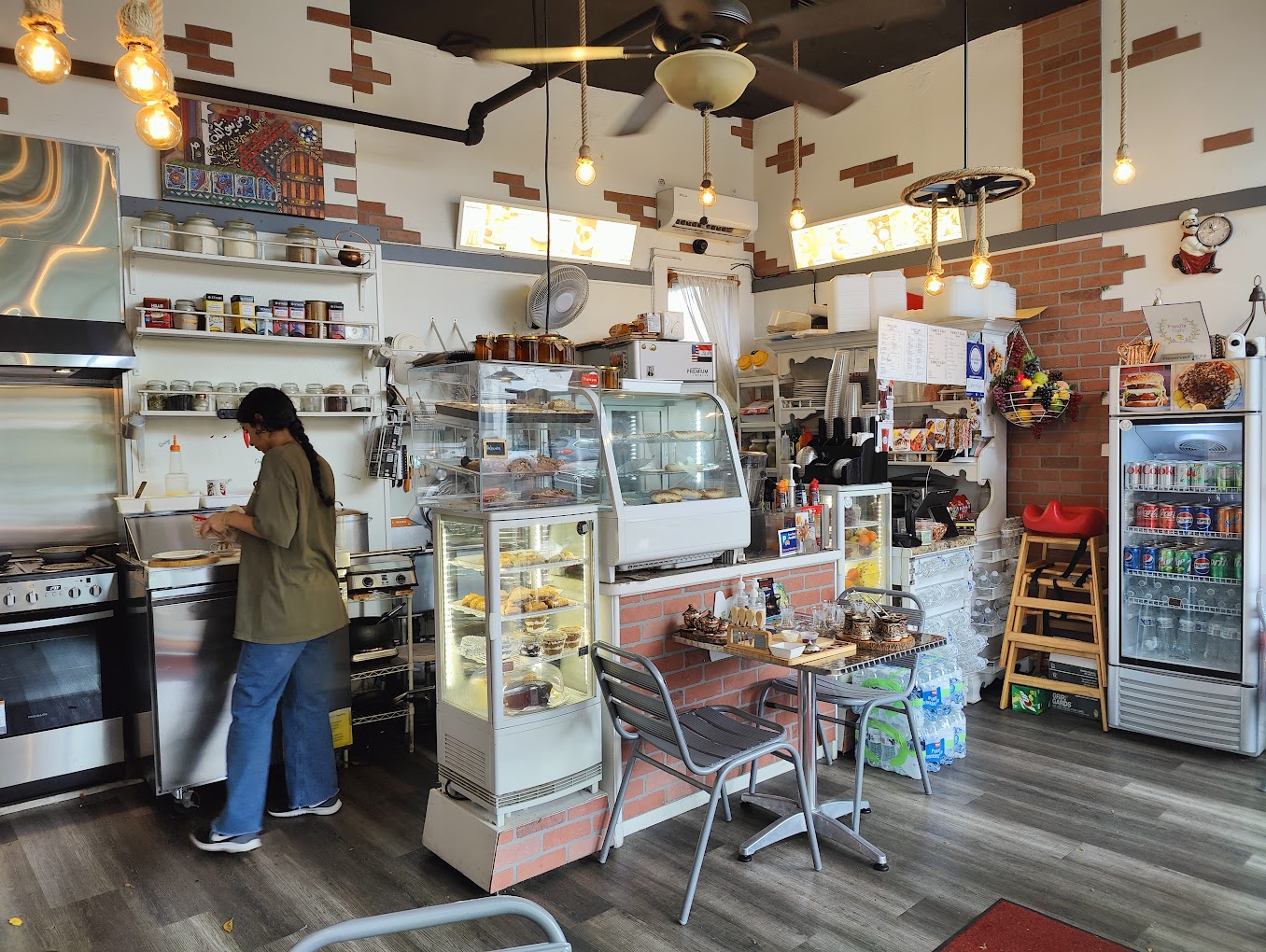 A Popular Eatery With Hearty Portions, The Family Cafe In Oregon Is A