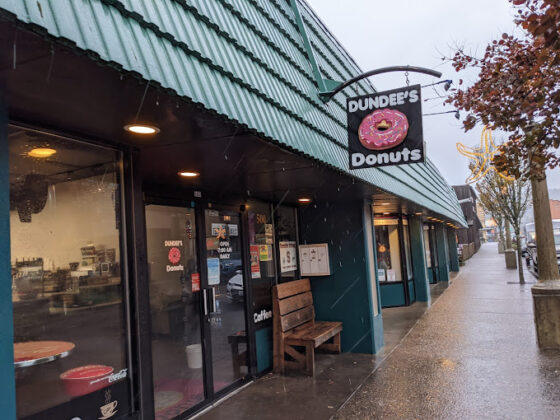 Dundee's Donut Shop is Exquisite And They Are Hiding Right In Plain Sight