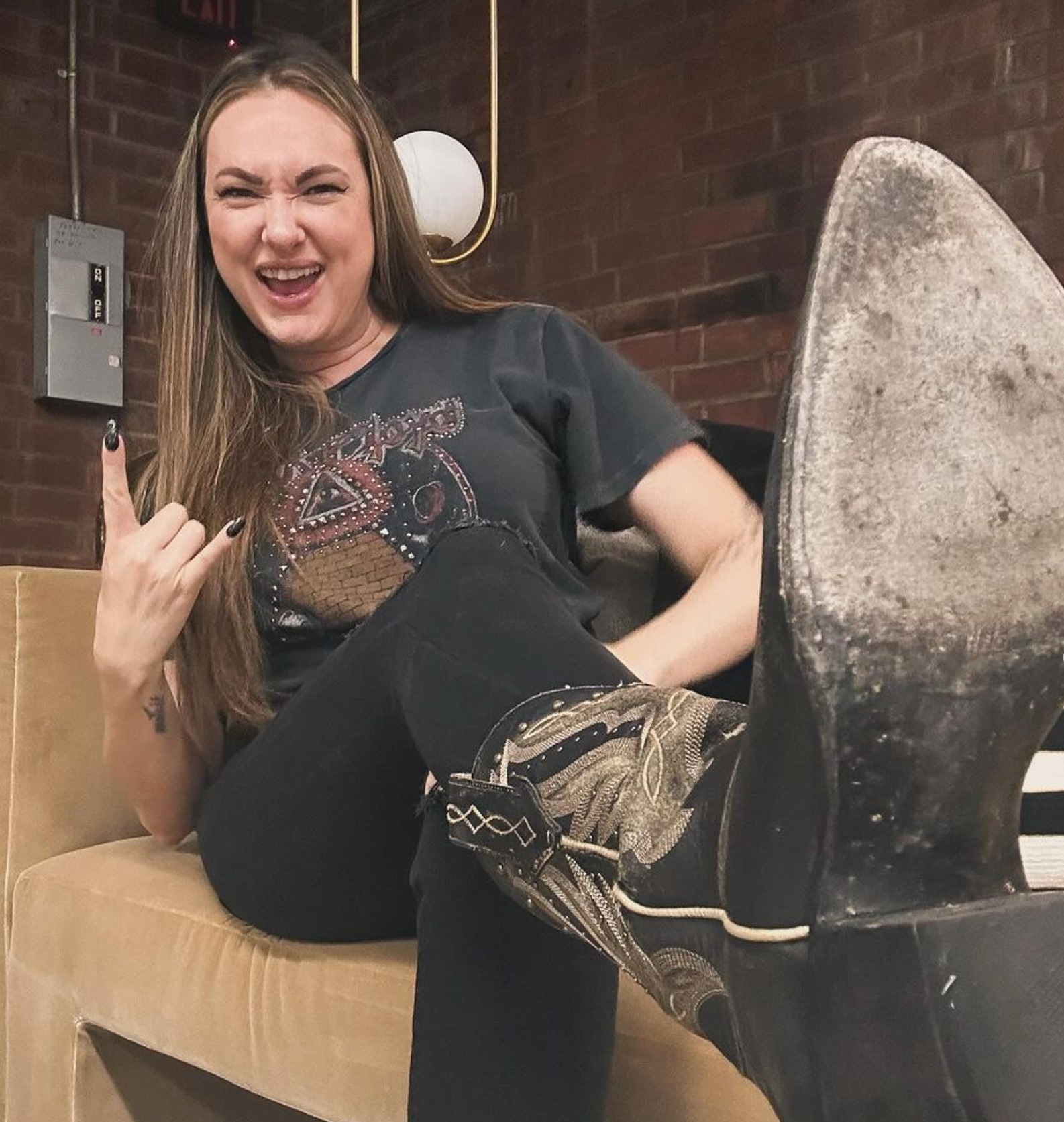 Jacquie Roar's Voice Soars: Our Exclusive Interview With Oregon's ...