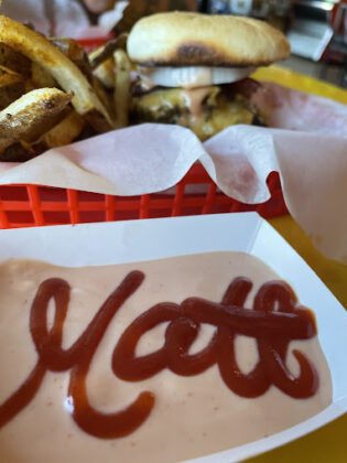 20 Iconic Oregon Coast Restaurants To Indulge In 2024