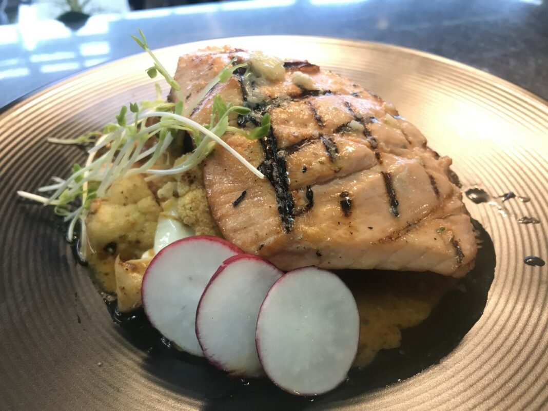 20 Iconic Oregon Coast Restaurants To Indulge In 2024