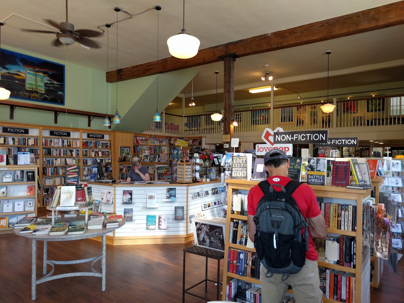 Get Lost For Hours At This Adorable Beachside Bookstore In Oregon