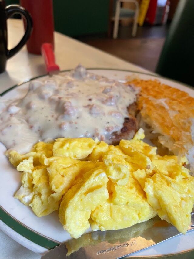 The Gingerbread House In Oregon With French Toast That Will Melt In ...