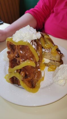 The Gingerbread House In Oregon With French Toast That Will Melt In ...