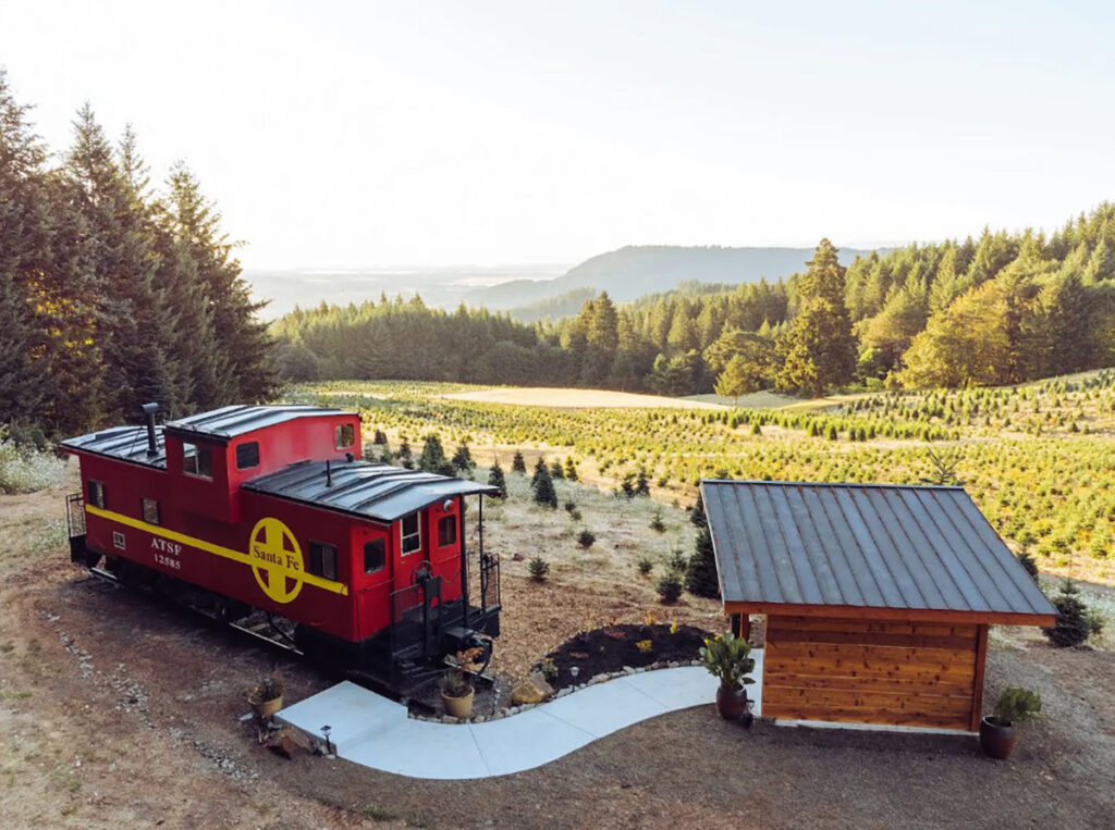 Stay A Night In An Authentic Railroad Caboose In Oregon, With Stunning ...