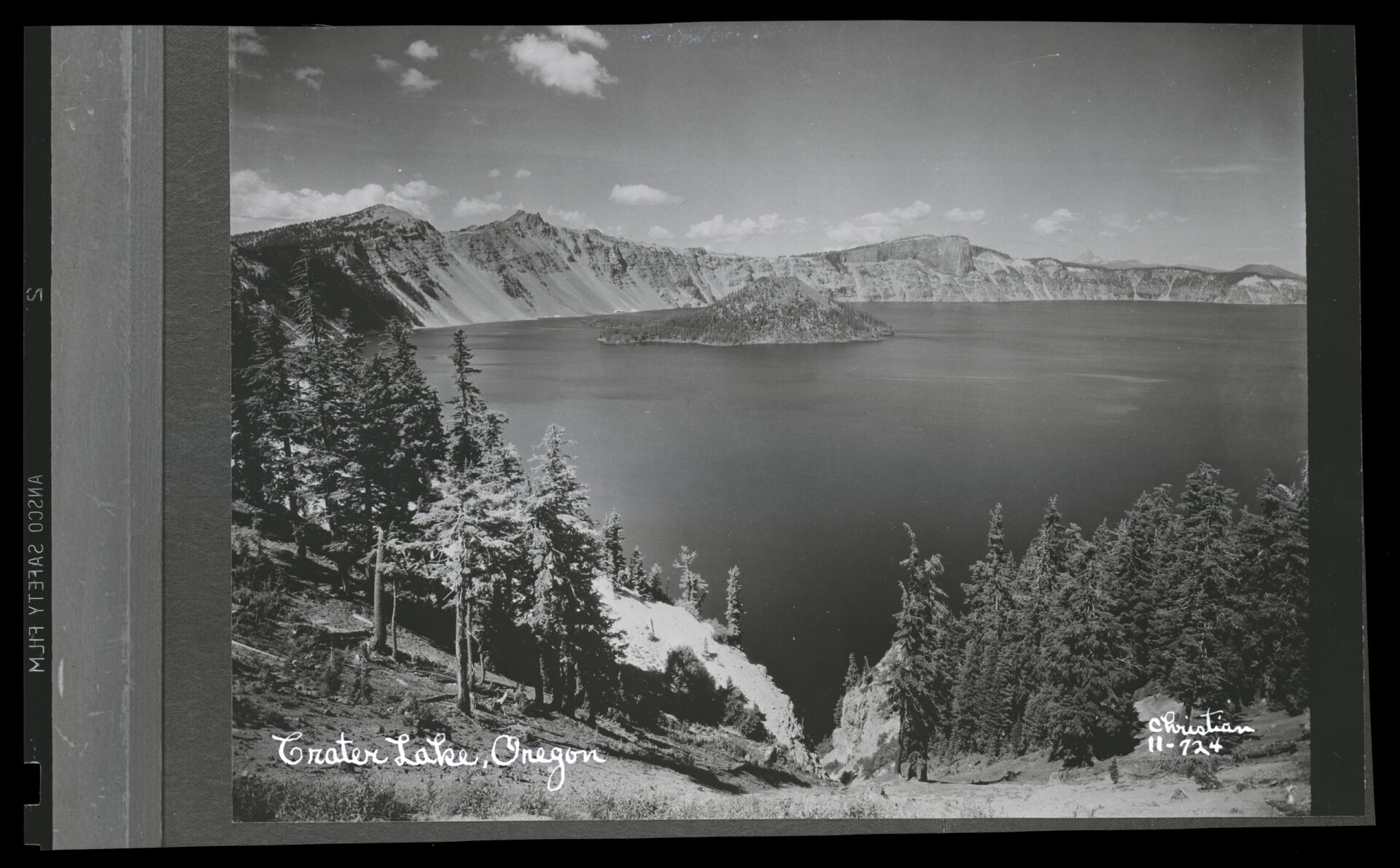 The Crater Lake Lodge Took 85 Years To Complete And Was Almost Torn Down