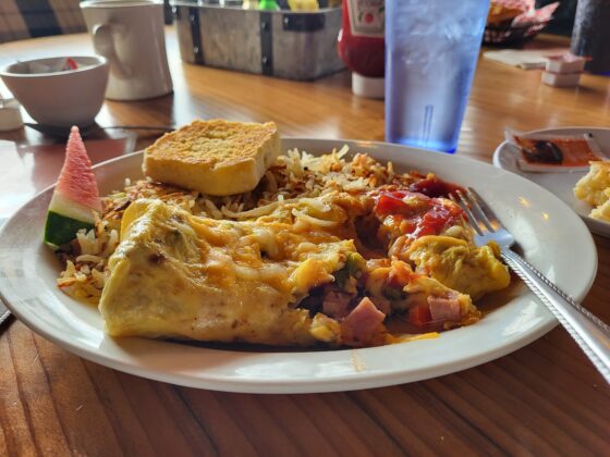 The Logger Restaurant: An Oregon Coast Burger And Breakfast Gem That'll ...