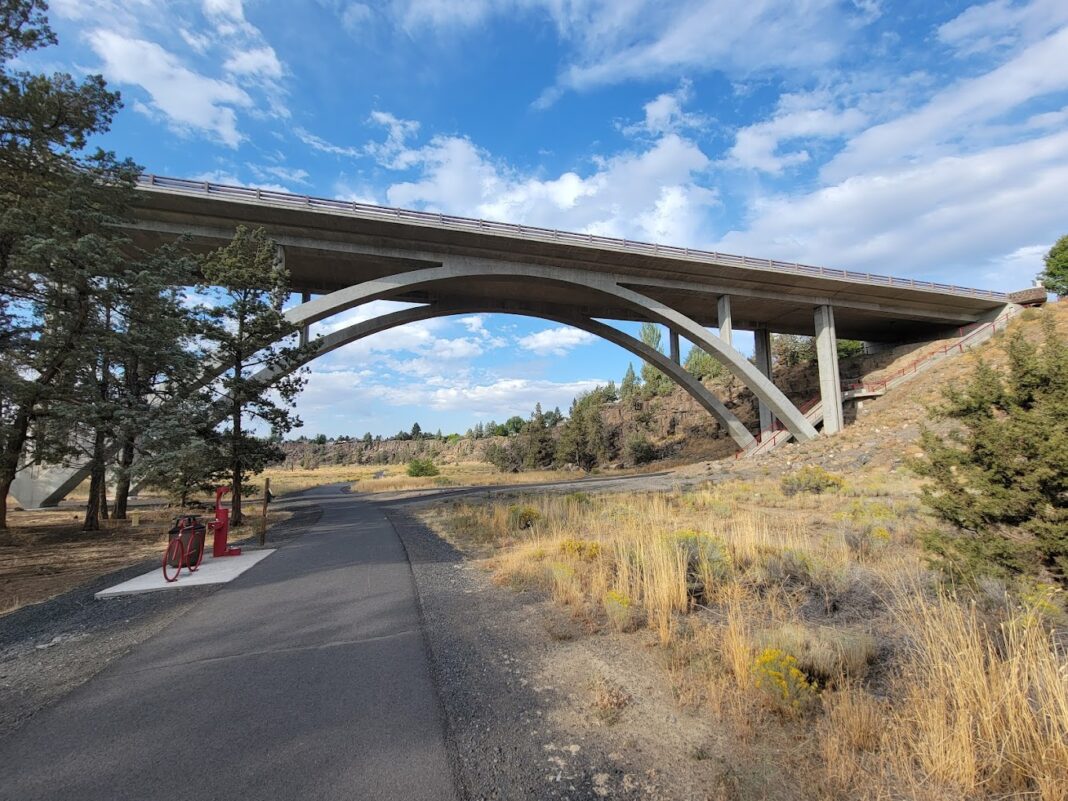 This Bridge in Oregon is the Unlikely Location for a Popular Climbing Route