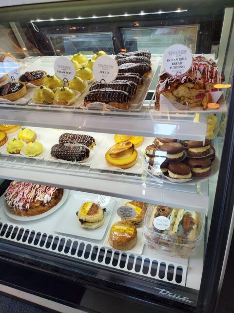 This Popular Oregon Café Is Famous for a Sweet Roll That Will Make Your ...