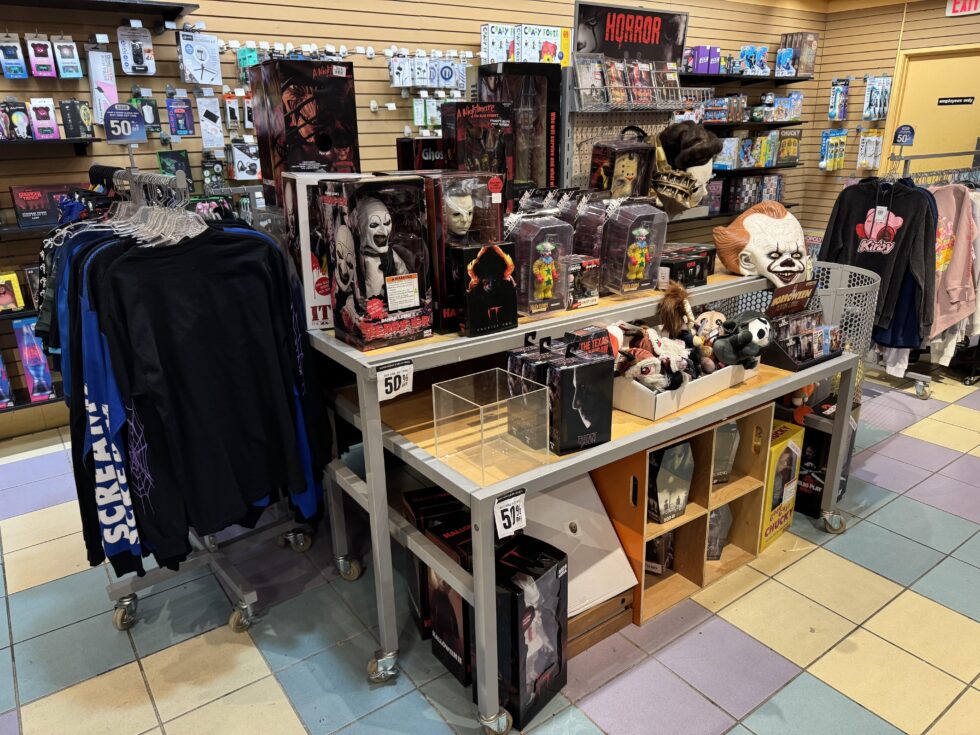 Oregon’s Last Sam Goody, One of Two Nationwide, Is Closing For Good