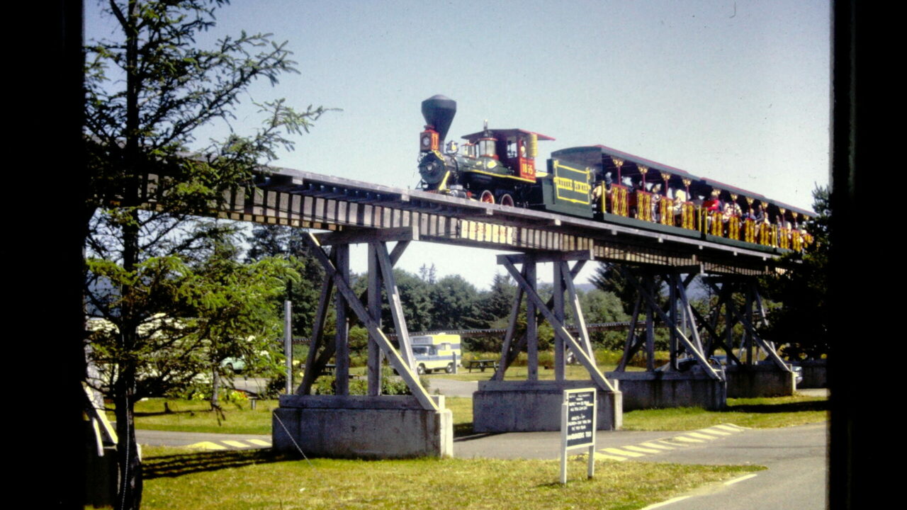 Forgotten Family Slides Reveal Oregon's Lost Theme Park, The Disneyland ...