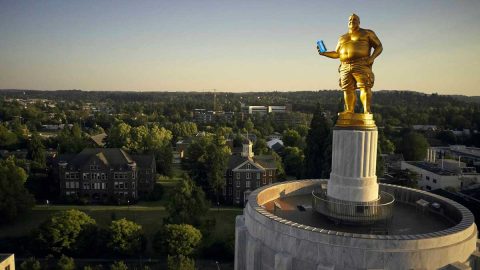 Oregon Capitol Swaps Gold Man for Dad Bod Guy Holding a Vape to Better ...
