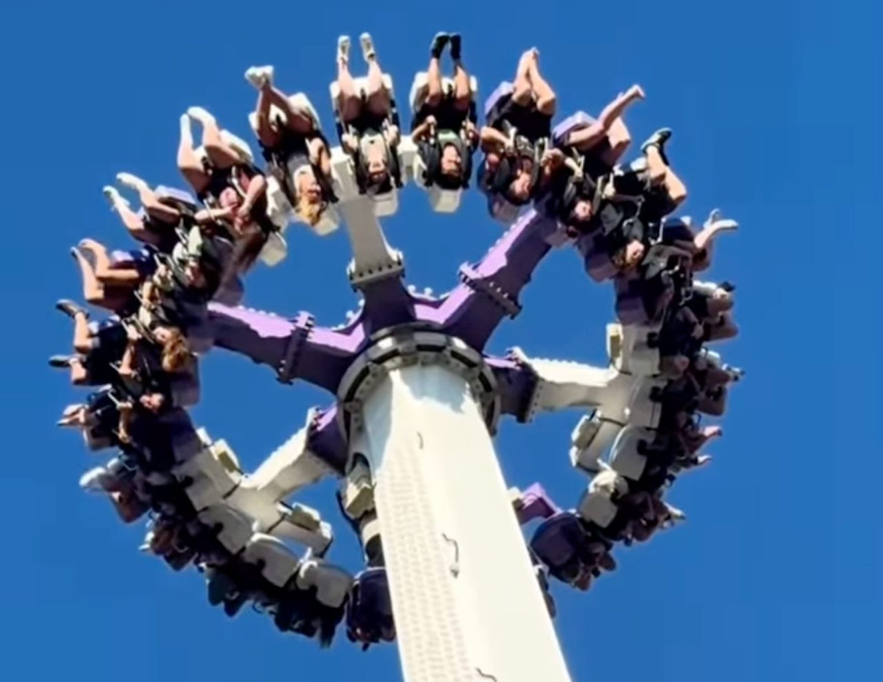 Perfectly Balanced Spin Cycle Ride Goes Viral as Silverwood Responds to ...