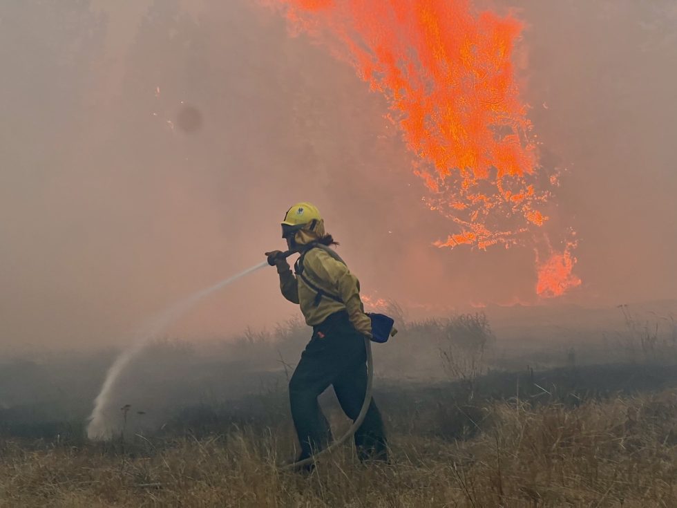Flat Fire Doubles Overnight Near Sisters, Thousands of Acres Now Burning