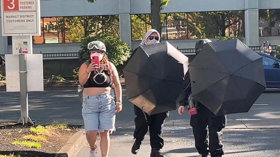 Eugene Federal Building Hosts Fall’s Most Exclusive Umbrella Fashion Week